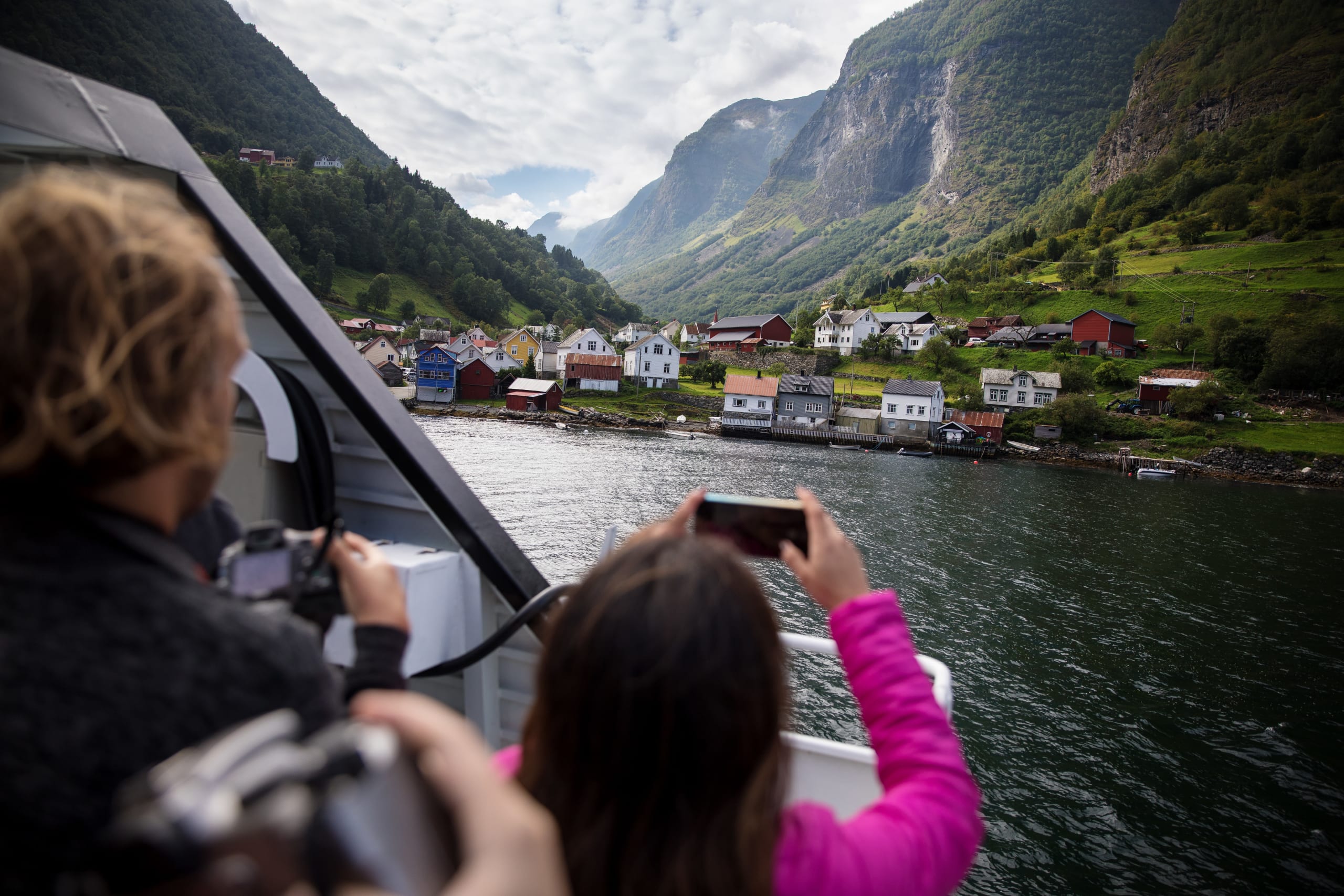 Sognefjord cruise from Bergen to Flåm | Go Fjords Sognefjord cruise from Bergen to Flåm | Go Fjords